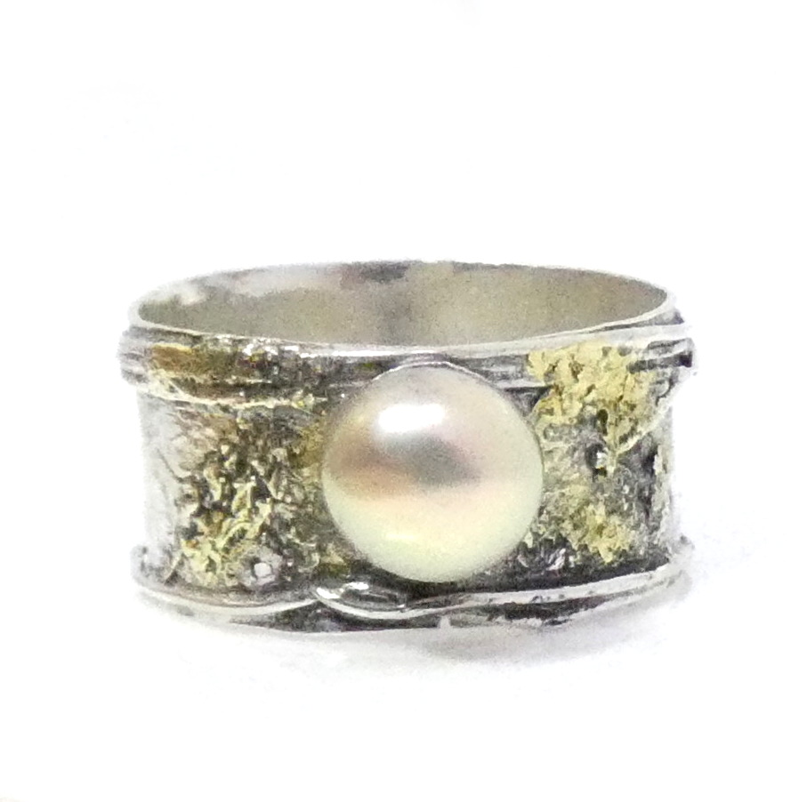 Pearl Rings, Pearlescence