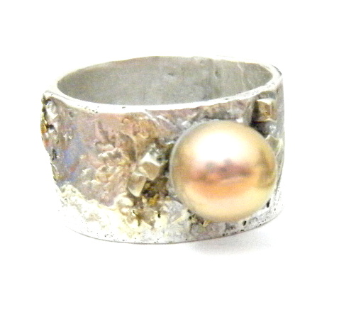 Pearl Rings, Pearlescence
